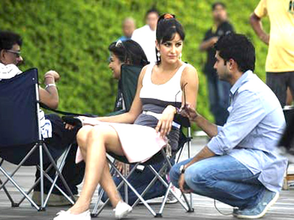 De Dana Dan Review 3.5/5 | De Dana Dan Movie Review | De Dana Dan 2009 ...