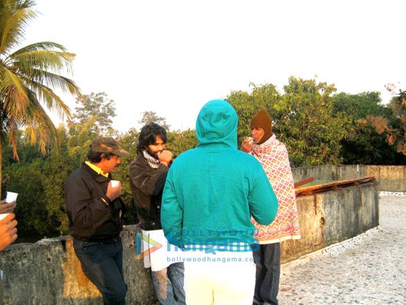 bandook-30 | Bandook 2013 On The Set - Bollywood Hungama