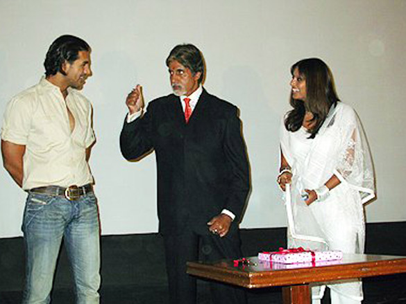 Aetbaar Movie Stills - Bollywood Hungama