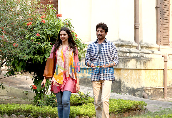 Piku Movie Stills - Bollywood Hungama