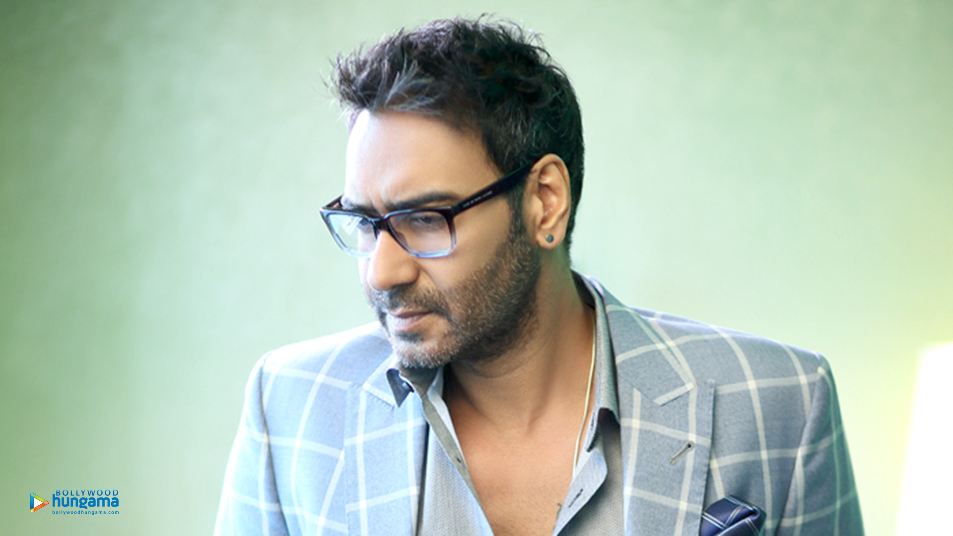 Ajay Devgn Wallpapers | ajay-devgn-69 - Bollywood Hungama