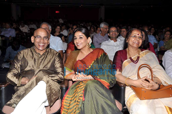 Vidya Balan with family at classical concert | Vidya Balan Images ...