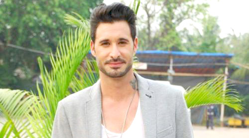 Daniel Weber to do a cameo in Beiimaan Love : Bollywood News ...