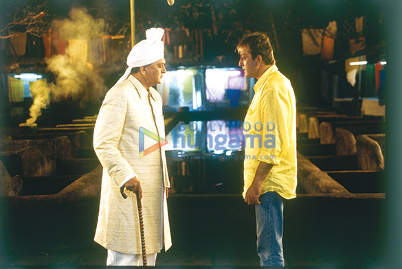 Munnabhai MBBS Movie: Review | Release Date | Songs | Music | Images ...