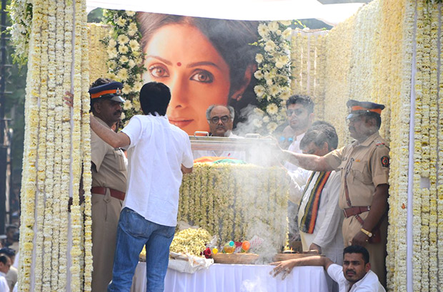 Sridevi’s last rites: Bollywood bids goodbye to the superstar with ...