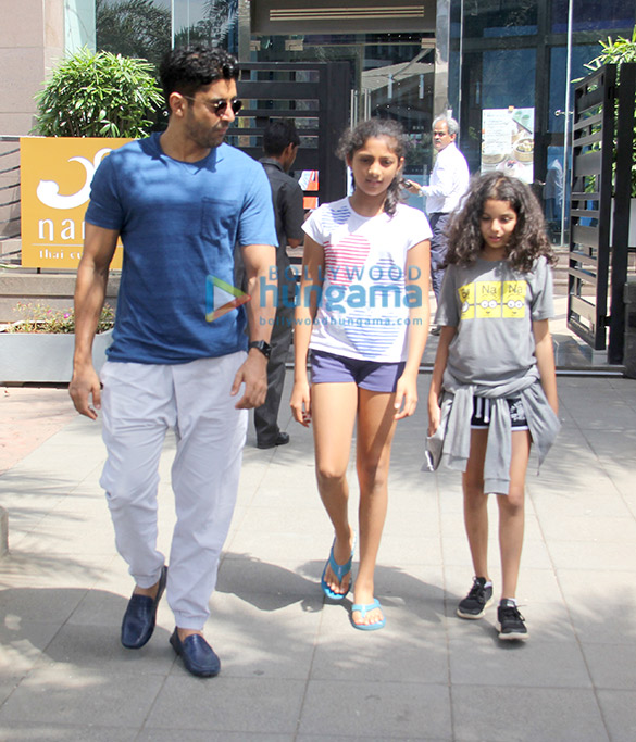 Farhan Akhtar snapped with his children at Yauatcha in BKC | Farhan ...