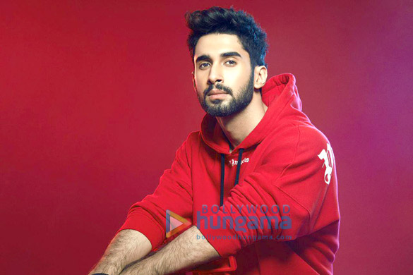 lakshya-5-2 | Lakshya Photos - Bollywood Hungama