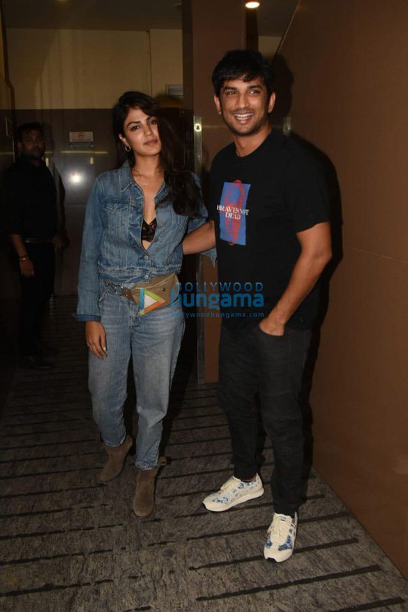 Photos Sushant Singh Rajput and Rhea Chakraborty sanpped in Mumbai (2 ...