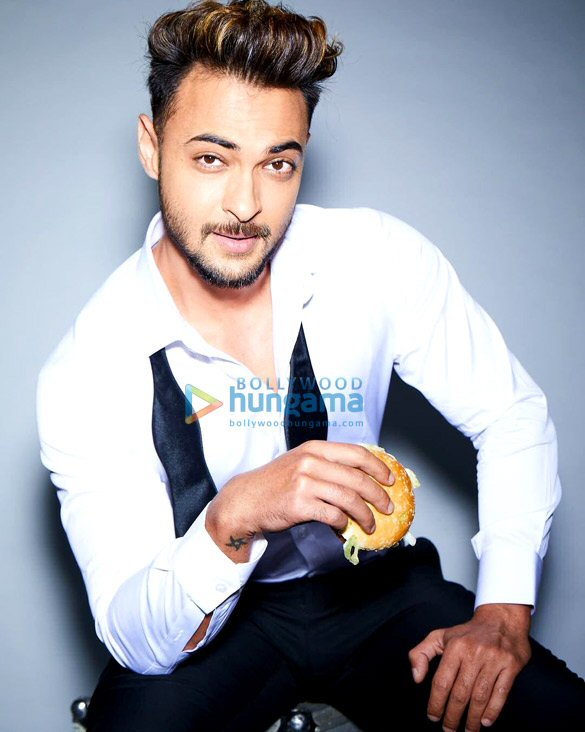 Aayush Sharma Photos, Images, HD Wallpapers, Aayush Sharma HD Images, Photos - Bollywood Hungama