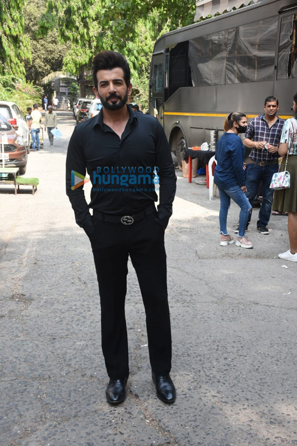 Photos Tiger Shroff, Sonali Bendre and Jay Bhanushali spotted at ...