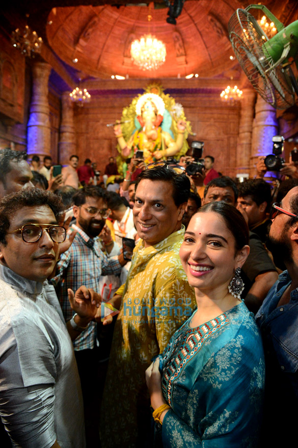 Photos Tamannaah Bhatia and Madhur Bhandarkar snapped at Lalbaugcha Raja to seek blessings after ...